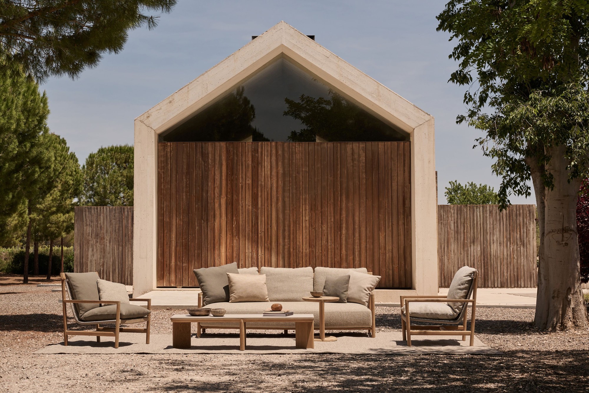 Amanu collection – effortless outdoor sophistication