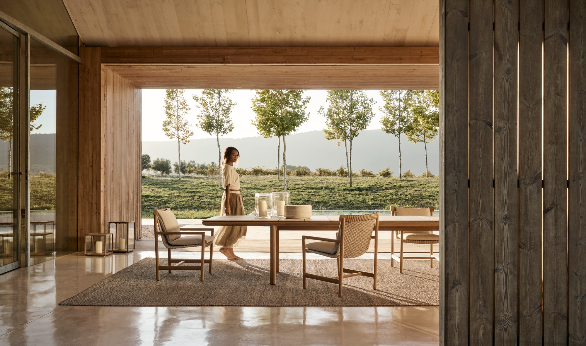 Tribù | Tables for Outdoor Dining and Unwinding at a table