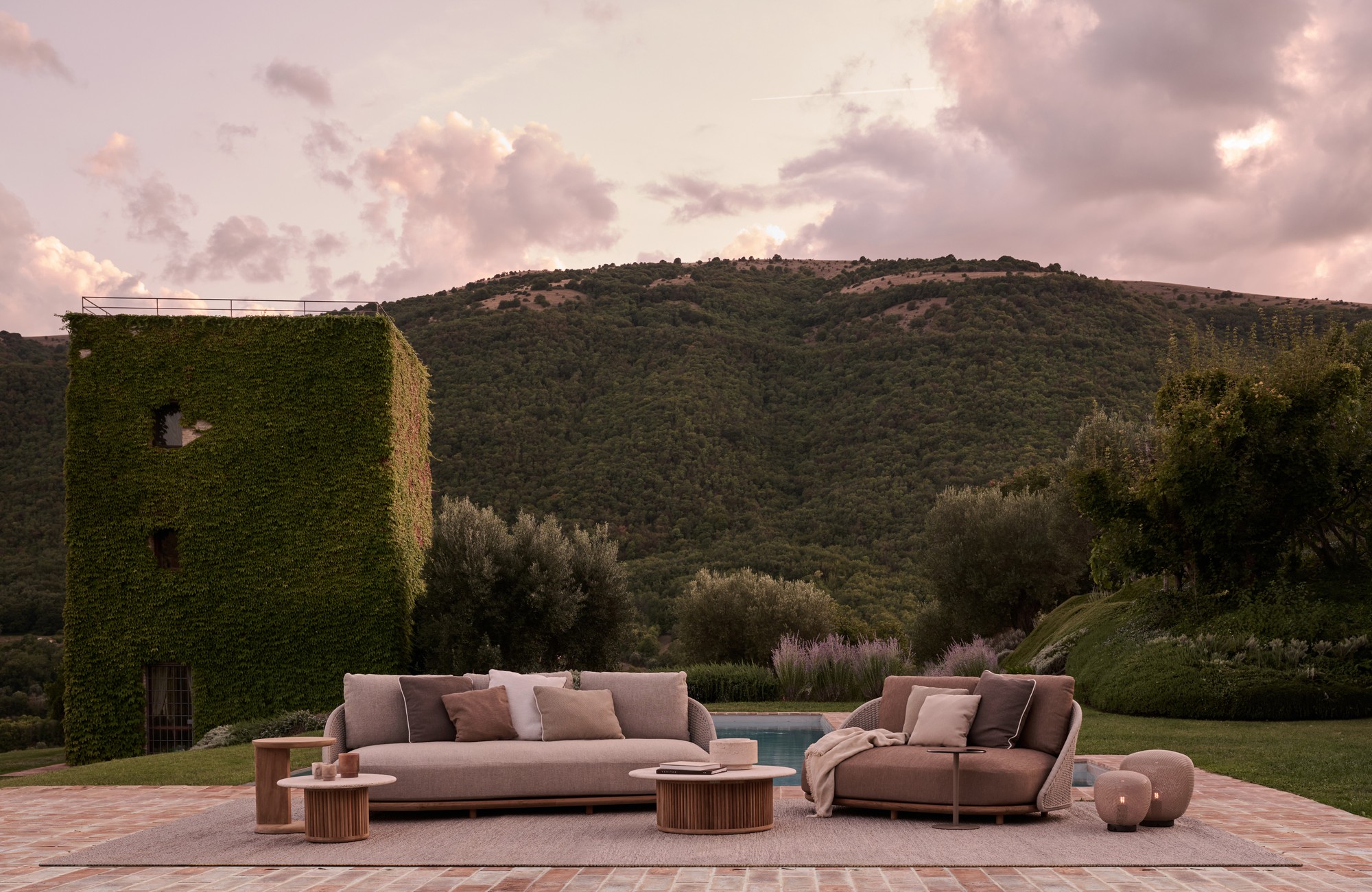 TRIBÙ | Elio Collection: Softly Rounded Silhouette for Ultimate Comfort