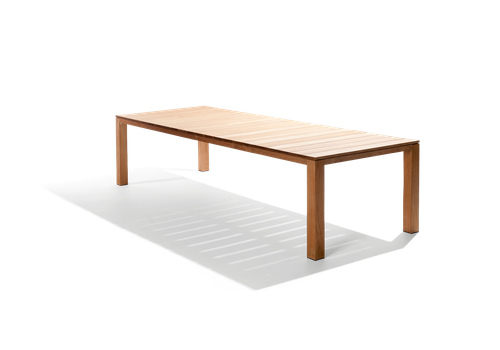Tribù | Tables for Outdoor Dining and Unwinding at a table
